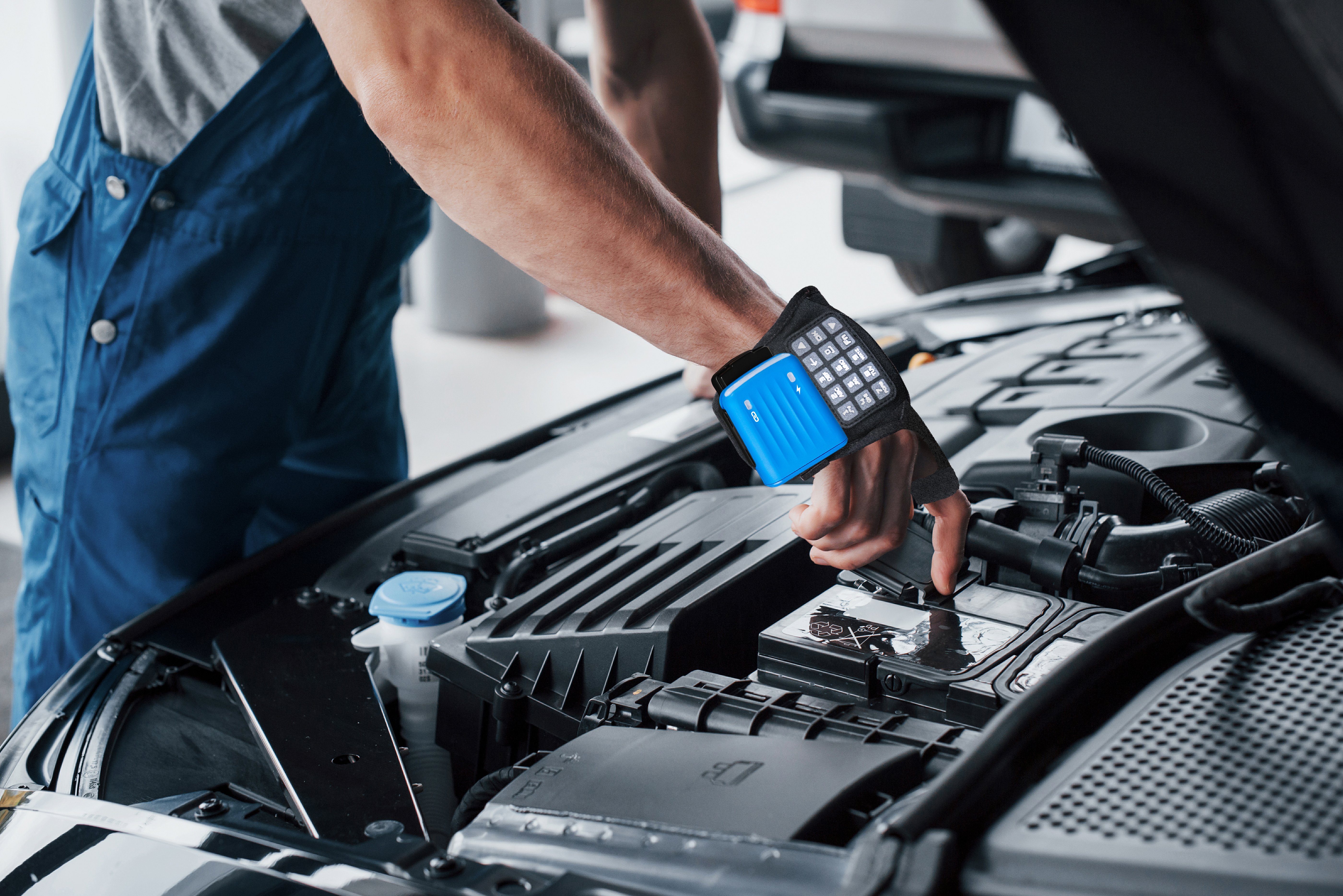 VEGA PRO: IoT Smart Glove for Industrial Operations